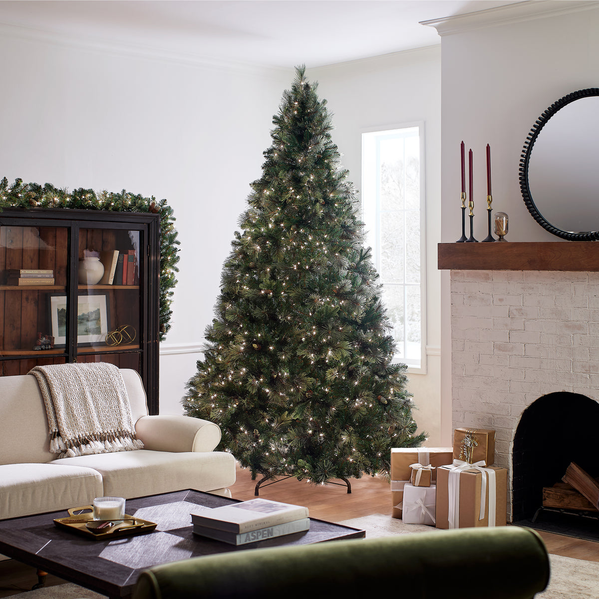 9ft. Pre-Lit Carolina Pine Tree with Clear Lights with 900 Clear Light ...
